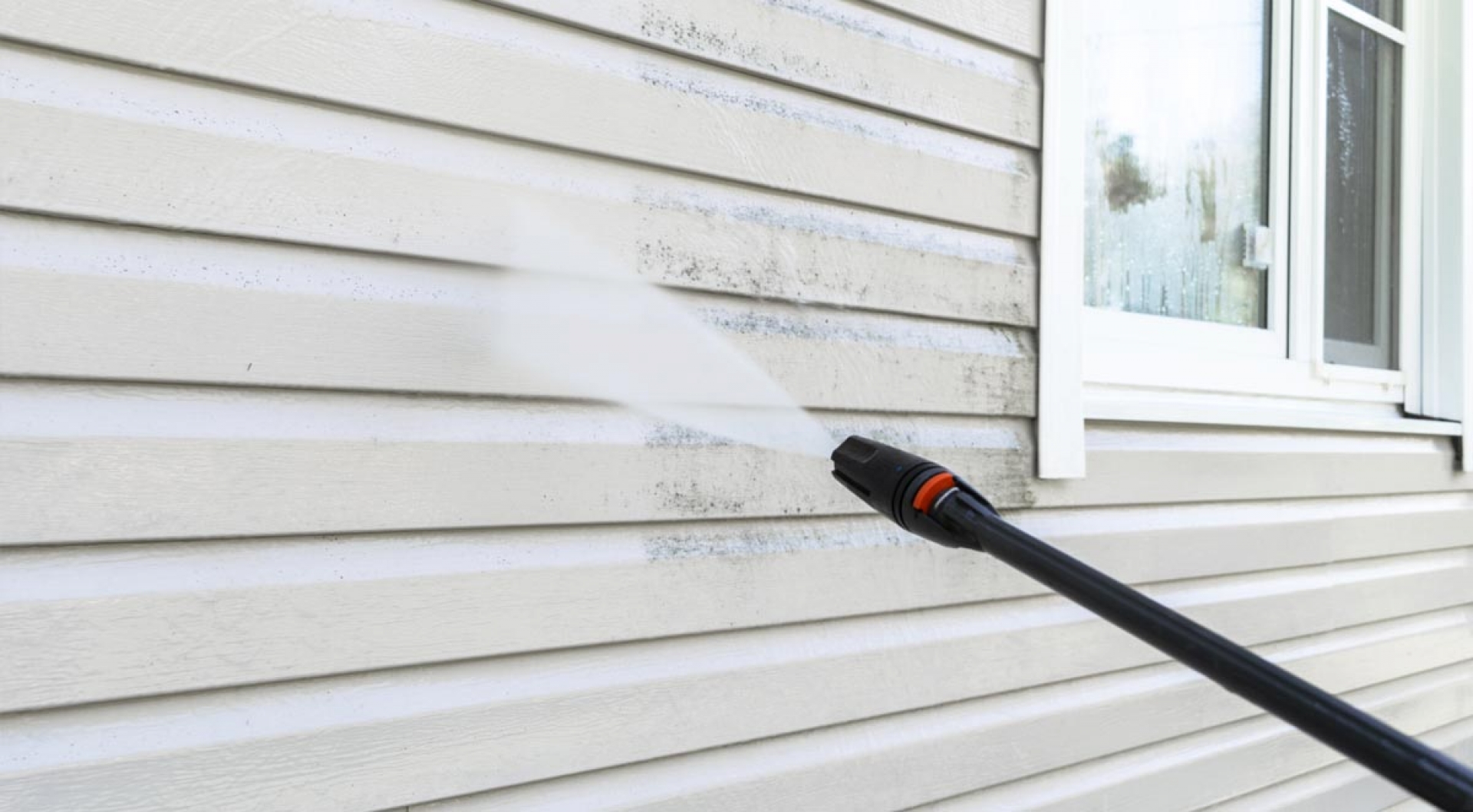 6 Benefits of Professional Pressure Washing for Homes